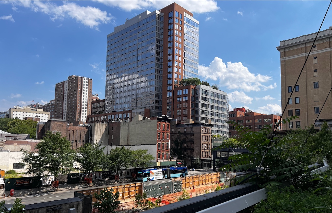 Walk The High Line in New York for Beautiful Views - Live Fit Magazine